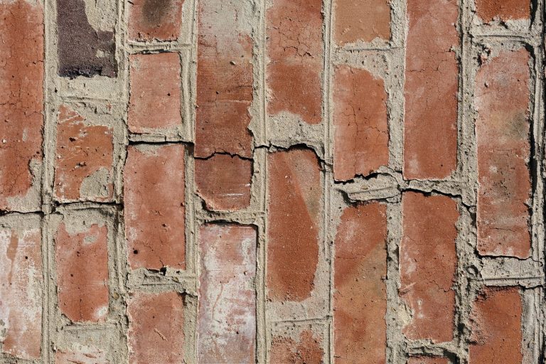 Understanding Causes And Risks Associated With Horizontal Cracks
